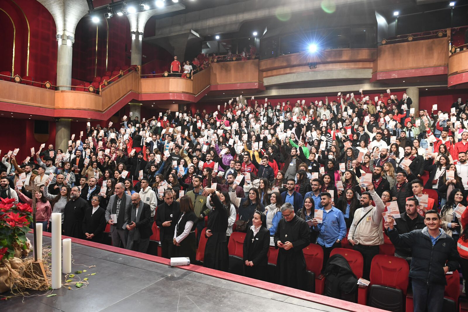 الجمهورية | "لا كما يعطيه العالم".. لقاء شبابيّ في أحد كلمة الله وأسبوع ...