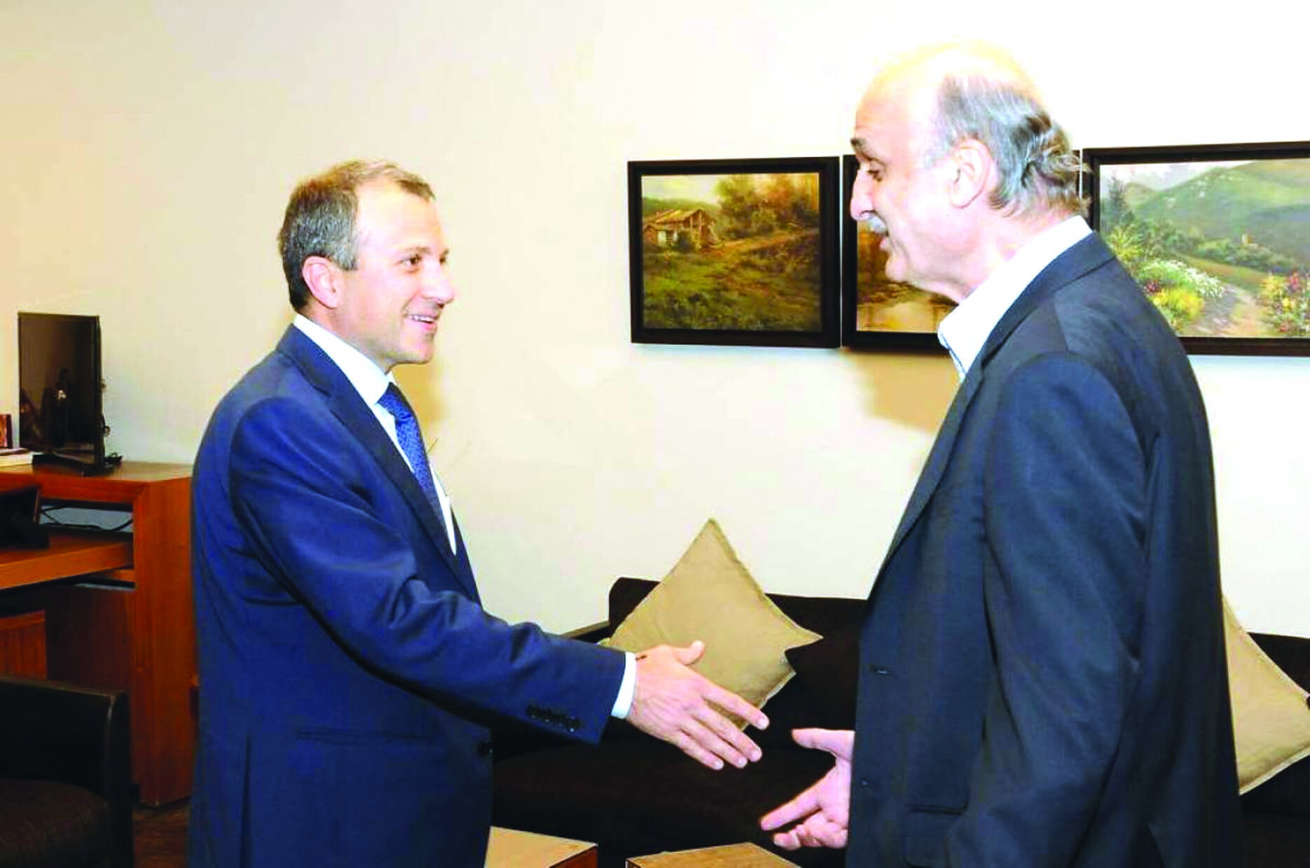 الجمهورية | علّة التأليف: إنعدام الثقة و"الثلث الصافي"