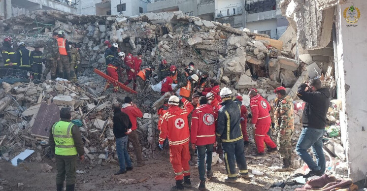 الجمهورية | بالصور- الجيش والدفاع المدني والصليب الأحمر يواصلون البحث ...