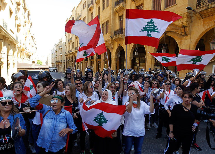 الجمهورية | السلالمُ والجماجم