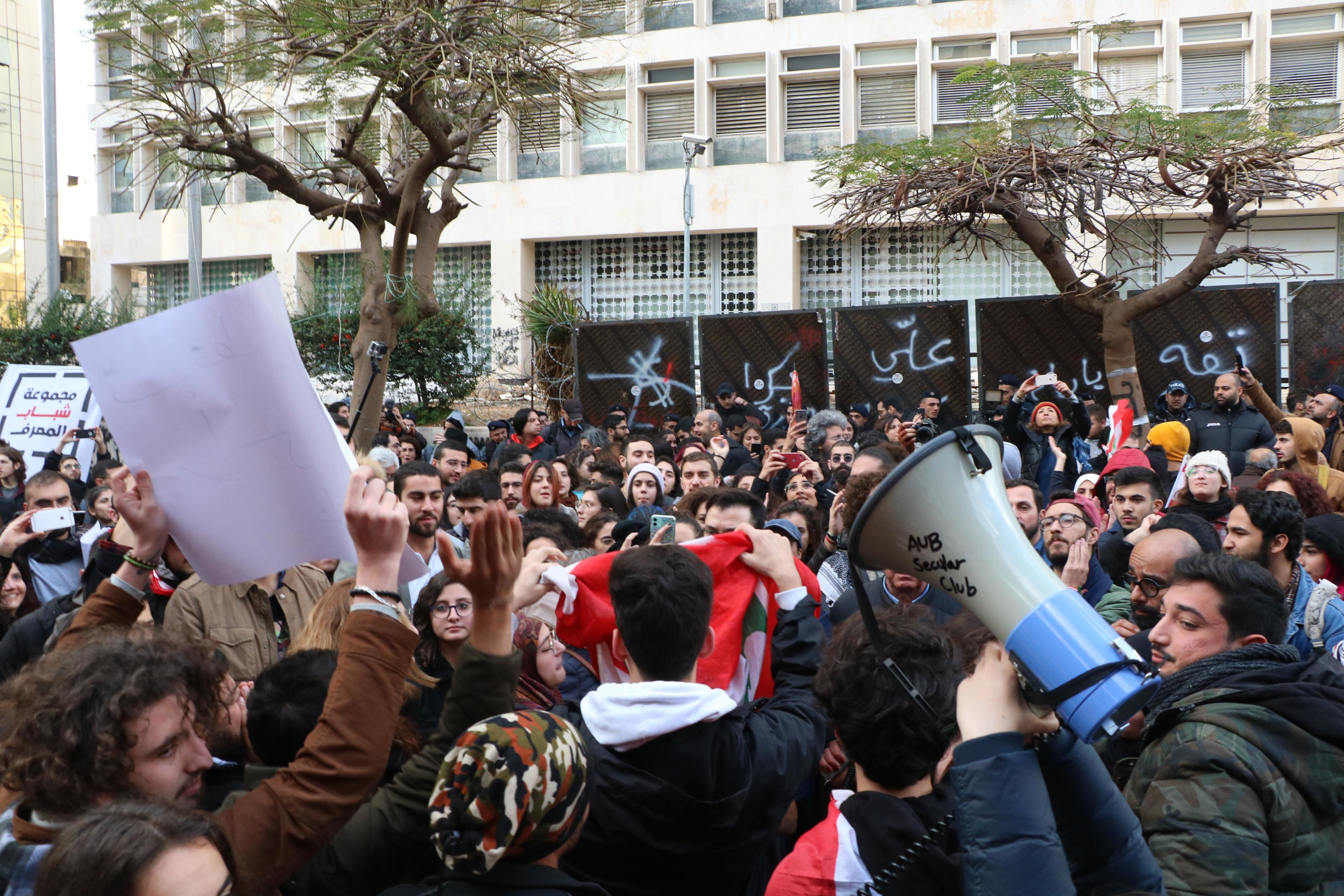 الجمهورية | الأزمة لا تنتظر تغيير وجهة الاقتصاد؟!